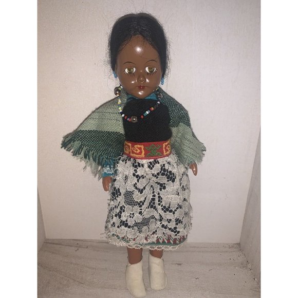Carlson Manufacturing CO | Art | Vintage Souvenir Carlson Doll Native ...